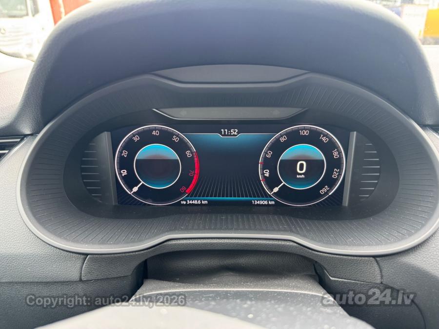 Blue Skoda Octavia 2018 in Tallinn, with an engine capacity of 2.00 L and mileage of 135 thousand km for 12500 €, photo 9 on AUTOMOTO.COM.LV