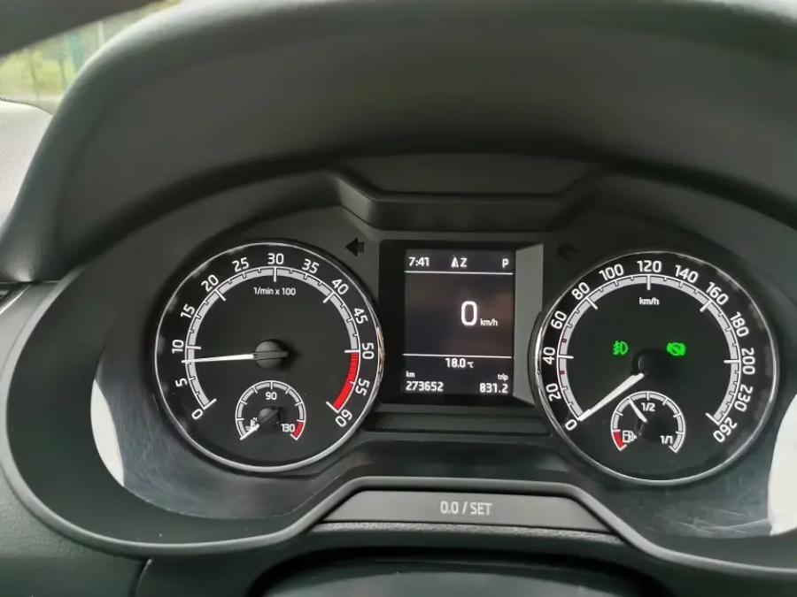 Синий Шкода Октавия 2018 в Кулдига, объемом двигателя 1.60 л и пробегом 274 тыс. км за 10700 €, фото 10 на AUTOMOTO.COM.LV