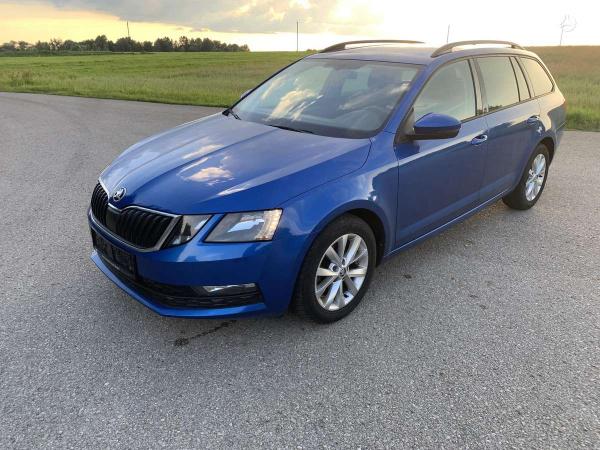 Blue Skoda Octavia 2018 in Utena, with an engine capacity of 1.60 L and mileage of 200 thousand km for 7450 €, photo 1 on AUTOMOTO.COM.LV