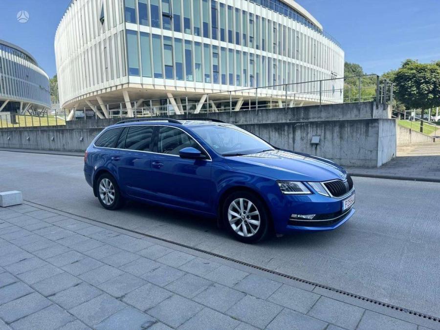 Zils Skoda Octavia 2018 Viļņa, ar dzinēja tilpumu 1.80 L un nobraukumu 240 tūkst. km par 7999 €, foto 4 vietnē AUTOMOTO.COM.LV