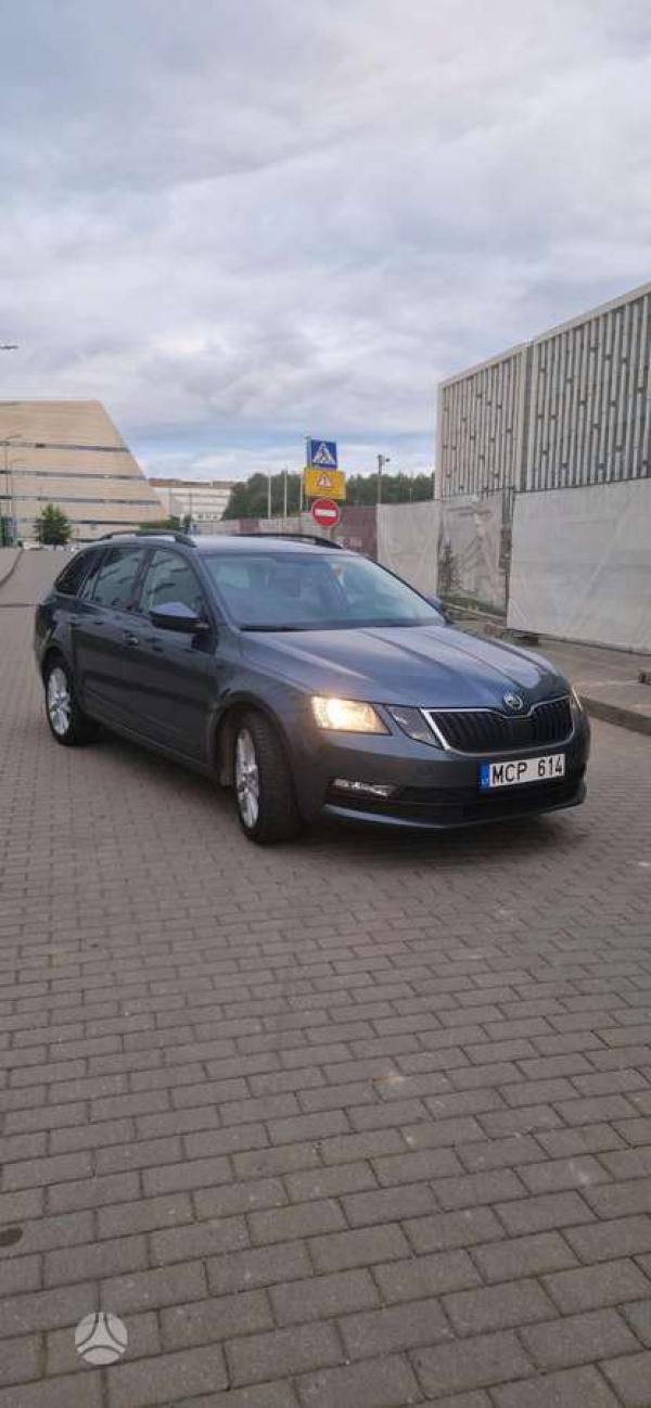 Blue Skoda Octavia 2018 in Vilnius, with an engine capacity of 1.40 L and mileage of 187 thousand km for 7400 €, photo 3 on AUTOMOTO.COM.LV