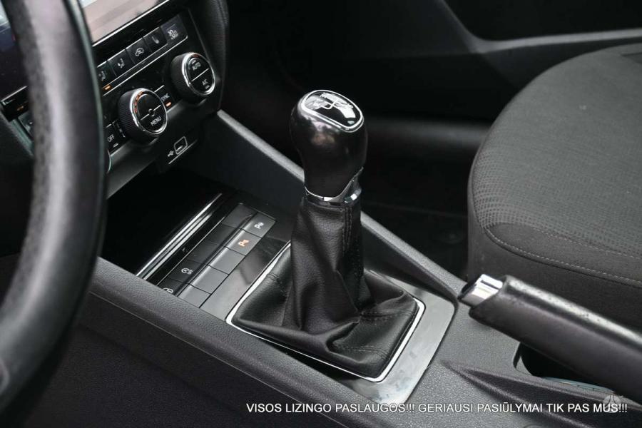 Zils Skoda Octavia 2018 Kretinga, ar dzinēja tilpumu 1.40 L un nobraukumu 150 tūkst. km par 10999 €, foto 27 vietnē AUTOMOTO.COM.LV