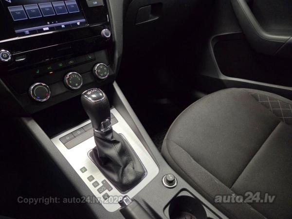 Blue Skoda Octavia 2019 in Tallinn, with an engine capacity of 1.50 L and mileage of 112 thousand km for 10900 €, photo 11 on AUTOMOTO.COM.LV