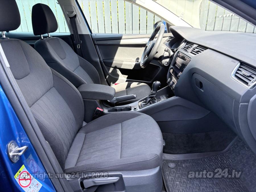 Blue Skoda Octavia 2019 in Tallinn, with an engine capacity of 1.50 L and mileage of 96 thousand km for 13900 €, photo 13 on AUTOMOTO.COM.LV