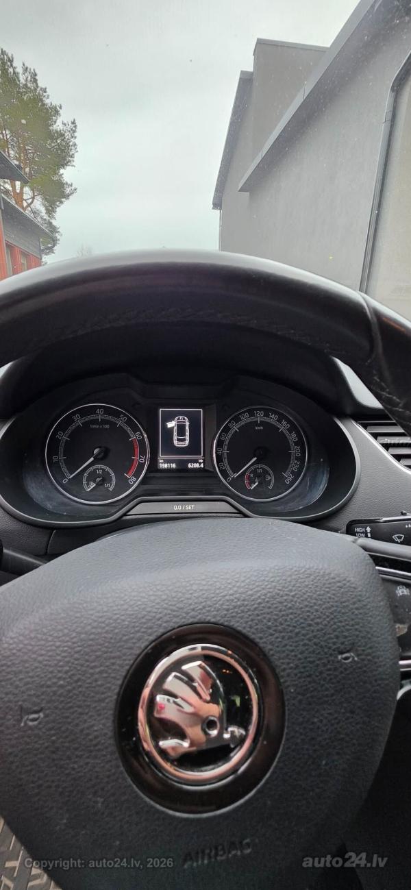 Zils Skoda Octavia 2019 Tallina, ar dzinēja tilpumu 1.50 L un nobraukumu 195 tūkst. km par 9500 €, foto 6 vietnē AUTOMOTO.COM.LV