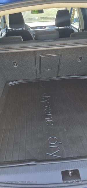 Zils Skoda Octavia 2019 Tallina, ar dzinēja tilpumu 1.50 L un nobraukumu 195 tūkst. km par 8700 €, foto 10 vietnē AUTOMOTO.COM.LV