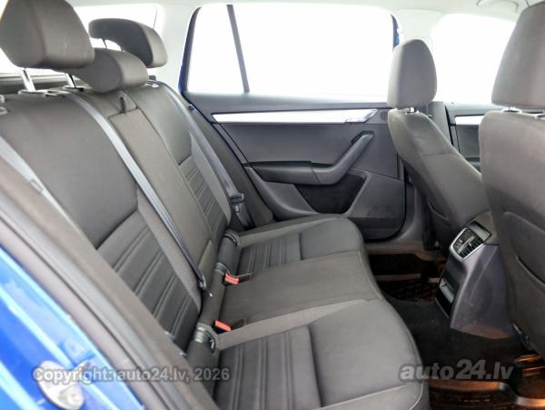 Blue Skoda Octavia 2019 in Tallinn, with an engine capacity of 1.50 L and mileage of 219 thousand km for 3499 €, photo 7 on AUTOMOTO.COM.LV