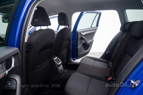 Zils Skoda Octavia 2019 Tallina, ar dzinēja tilpumu 2.00 L un nobraukumu 224 tūkst. km par 10999 €, foto 9 vietnē AUTOMOTO.COM.LV