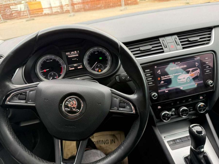 Zils Skoda Octavia 2019 Kauņa, ar dzinēja tilpumu 1.60 L un nobraukumu 209 tūkst. km par 9200 €, foto 14 vietnē AUTOMOTO.COM.LV