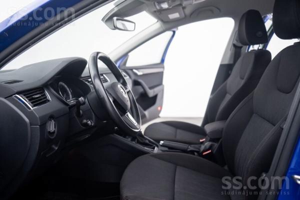 Zils Skoda Octavia 2019 Tallina, ar dzinēja tilpumu 2.00 L un nobraukumu 224 tūkst. km par 10999 €, foto 10 vietnē AUTOMOTO.COM.LV