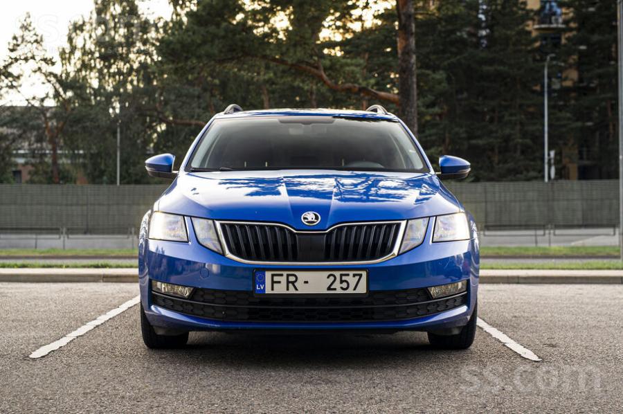 Blue Skoda Octavia 2019 in Riga, with an engine capacity of 1.60 L and mileage of 249 thousand km for 9700 €, photo 8 on AUTOMOTO.COM.LV