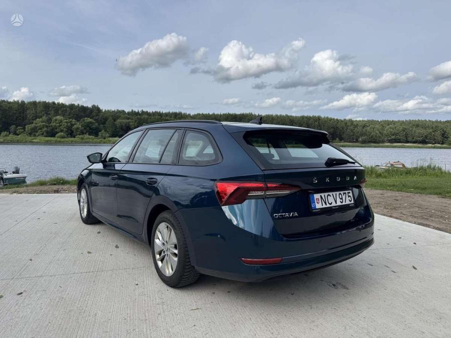 Blue Skoda Octavia 2020 in Vilnius, with an engine capacity of 1.00 L and mileage of 105 thousand km for 9600 €, photo 8 on AUTOMOTO.COM.LV