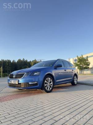 Zils Skoda Octavia 2020 Rīga, ar dzinēja tilpumu 1.50 L un nobraukumu 110 tūkst. km par 11000 €, foto 4 vietnē AUTOMOTO.COM.LV