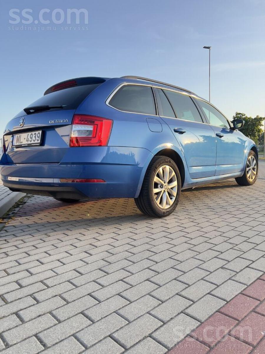 Zils Skoda Octavia 2020 Rīga, ar dzinēja tilpumu 1.50 L un nobraukumu 110 tūkst. km par 11000 €, foto 5 vietnē AUTOMOTO.COM.LV