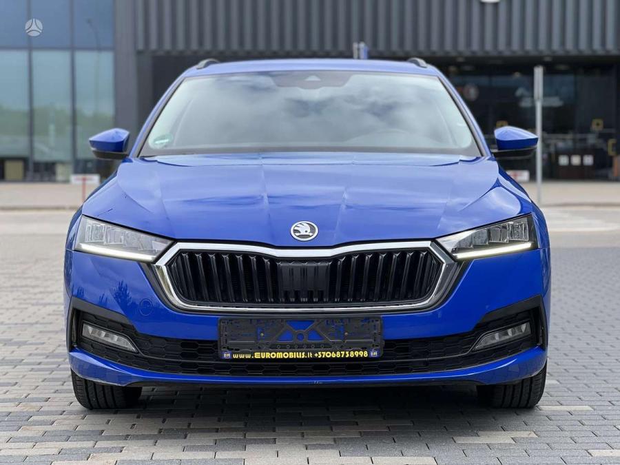 Blue Skoda Octavia 2020 in Siauliai, with an engine capacity of 1.97 L and mileage of 131 thousand km for 13300 €, photo 4 on AUTOMOTO.COM.LV