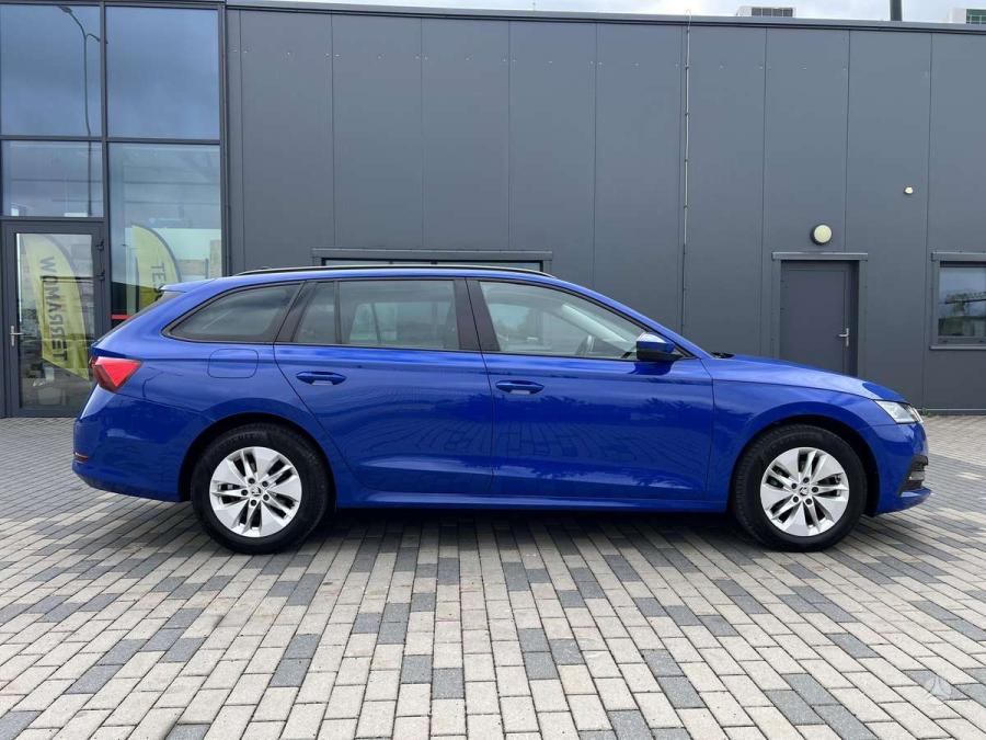 Blue Skoda Octavia 2020 in Siauliai, with an engine capacity of 1.97 L and mileage of 131 thousand km for 13300 €, photo 5 on AUTOMOTO.COM.LV