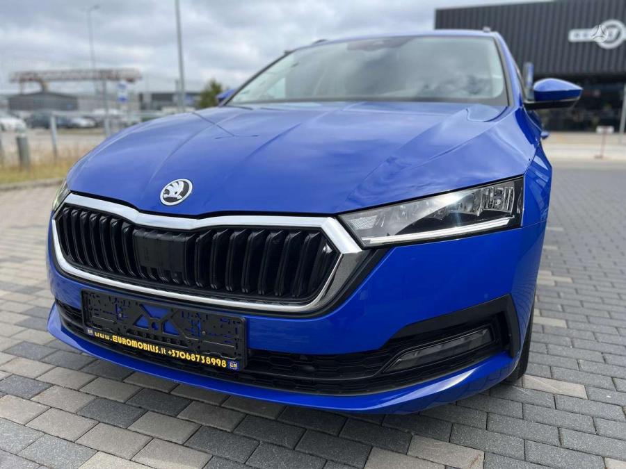 Blue Skoda Octavia 2020 in Siauliai, with an engine capacity of 1.97 L and mileage of 131 thousand km for 13300 €, photo 11 on AUTOMOTO.COM.LV