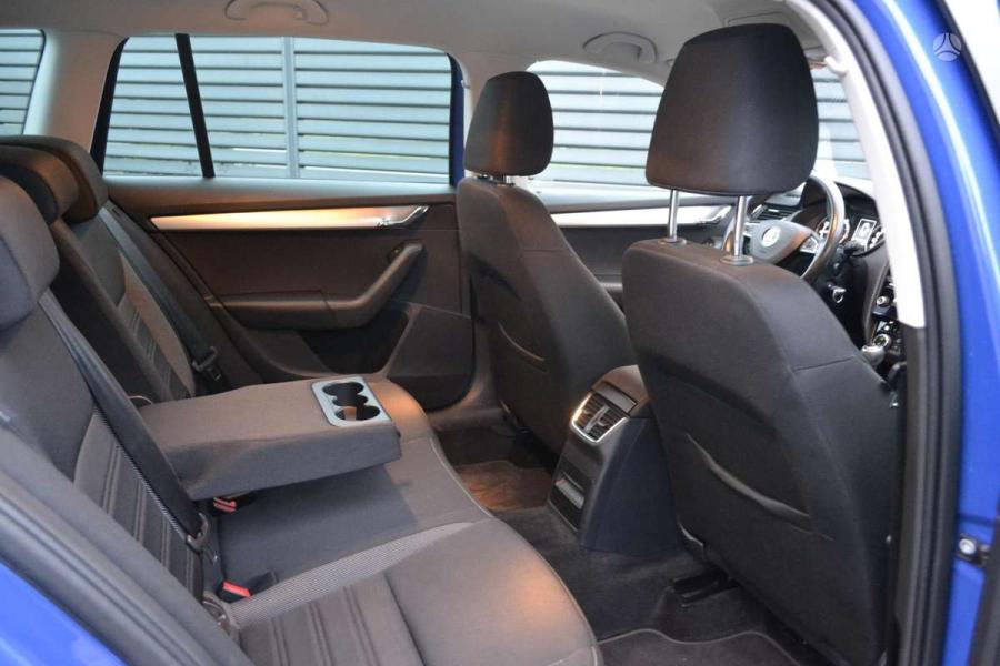 Zils Skoda Octavia 2020 Viļņa, ar dzinēja tilpumu 1.50 L un nobraukumu 215 tūkst. km par 10800 €, foto 24 vietnē AUTOMOTO.COM.LV