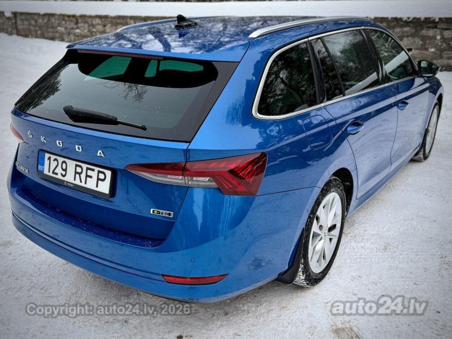 Zils Skoda Octavia 2021 Tallina, ar dzinēja tilpumu 1.50 L un nobraukumu 90 tūkst. km par 18990 €, foto 4 vietnē AUTOMOTO.COM.LV