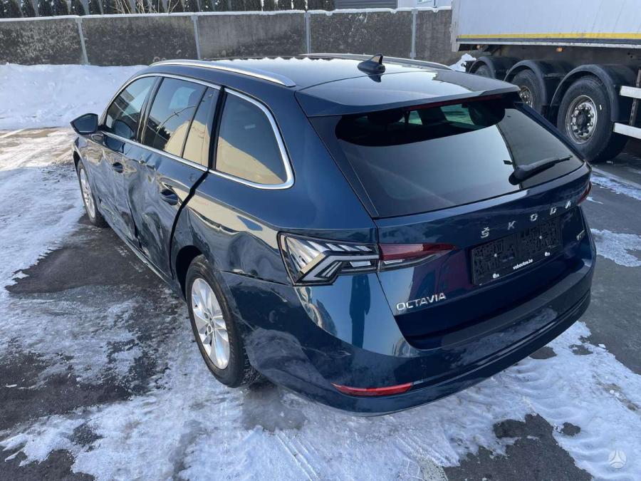 Blue Skoda Octavia 2021 in Kaunas, with an engine capacity of 1.00 L and mileage of 40 thousand km for 13500 €, photo 22 on AUTOMOTO.COM.LV