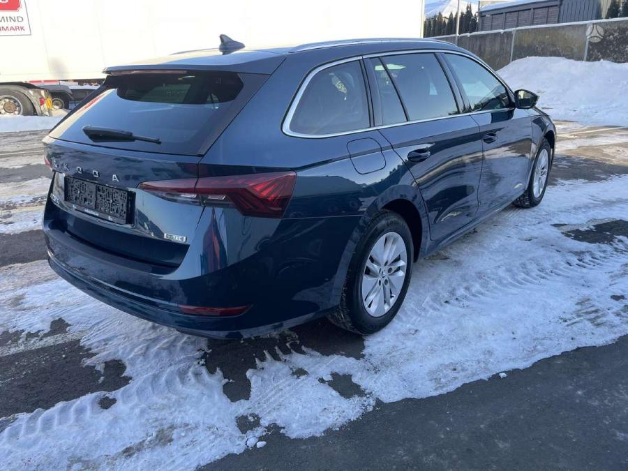 Blue Skoda Octavia 2021 in Kaunas, with an engine capacity of 1.00 L and mileage of 40 thousand km for 13500 €, photo 23 on AUTOMOTO.COM.LV