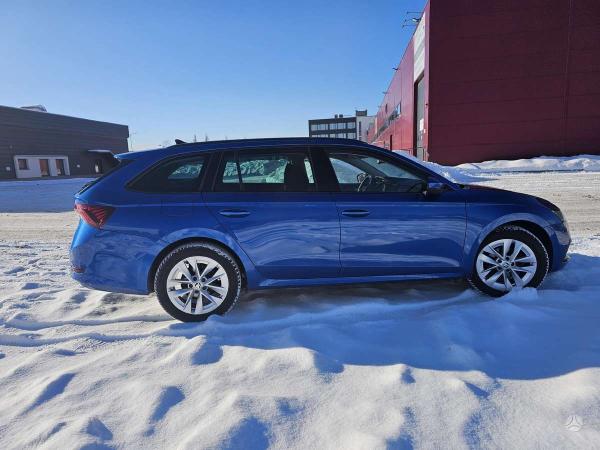 Zils Skoda Octavia 2021 Kauņa, ar dzinēja tilpumu 0.20 L un nobraukumu 200 tūkst. km par 13999 €, foto 3 vietnē AUTOMOTO.COM.LV