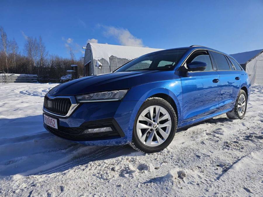 Blue Skoda Octavia 2021 in Kaunas, with an engine capacity of 0.20 L and mileage of 200 thousand km for 13999 €, photo 31 on AUTOMOTO.COM.LV