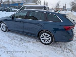 Zils Skoda Octavia 2021 Tallina, ar dzinēja tilpumu 2.00 L un nobraukumu 262 tūkst. km par 13500 €, foto 3 vietnē AUTOMOTO.COM.LV