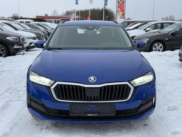 Blue Skoda Octavia 2021 in Vilnius, with an engine capacity of 1.97 L and mileage of 199 thousand km for 10999 €, photo 2 on AUTOMOTO.COM.LV
