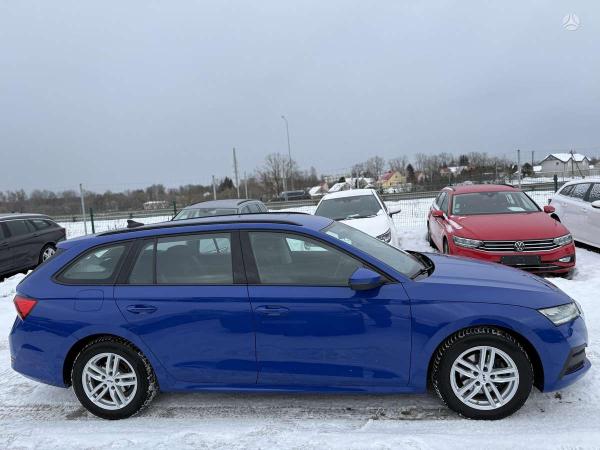 Blue Skoda Octavia 2021 in Vilnius, with an engine capacity of 1.97 L and mileage of 199 thousand km for 10999 €, photo 4 on AUTOMOTO.COM.LV