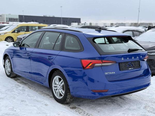 Blue Skoda Octavia 2021 in Vilnius, with an engine capacity of 1.97 L and mileage of 199 thousand km for 10999 €, photo 7 on AUTOMOTO.COM.LV