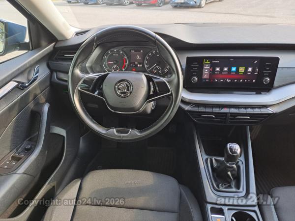 Zils Skoda Octavia 2021 Tartu, ar dzinēja tilpumu 1.00 L un nobraukumu 71 tūkst. km par 12900 €, foto 3 vietnē AUTOMOTO.COM.LV