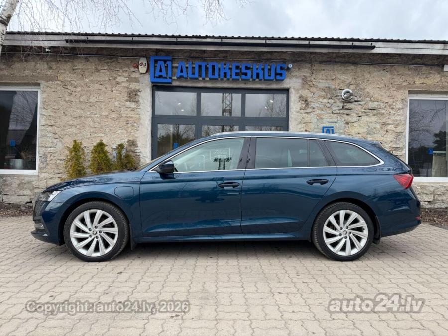 Zils Skoda Octavia 2021 Tallina, ar dzinēja tilpumu 1.40 L un nobraukumu 123 tūkst. km par 16490 €, foto 12 vietnē AUTOMOTO.COM.LV