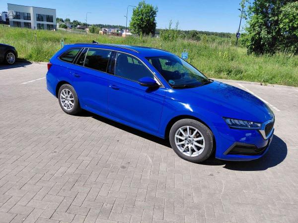 Blue Skoda Octavia 2021 in Vilnius, with an engine capacity of 1.97 L and mileage of 231 thousand km for 12000 €, photo 4 on AUTOMOTO.COM.LV