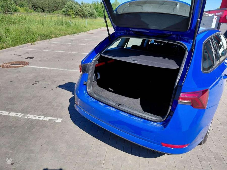 Blue Skoda Octavia 2021 in Vilnius, with an engine capacity of 1.97 L and mileage of 231 thousand km for 12000 €, photo 11 on AUTOMOTO.COM.LV