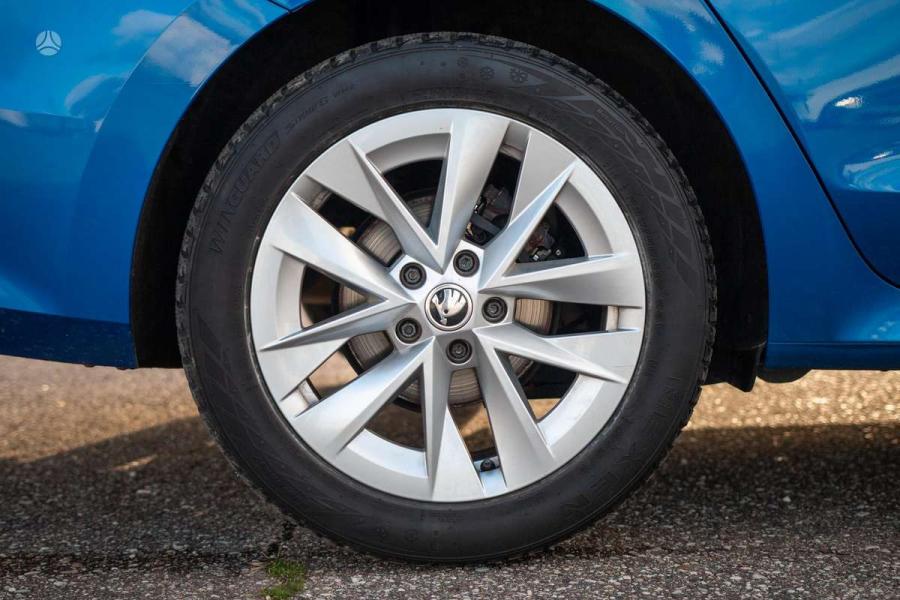 Blue Skoda Octavia 2021 in Kaunas, with an engine capacity of 2.00 L and mileage of 200 thousand km for 13050 €, photo 9 on AUTOMOTO.COM.LV