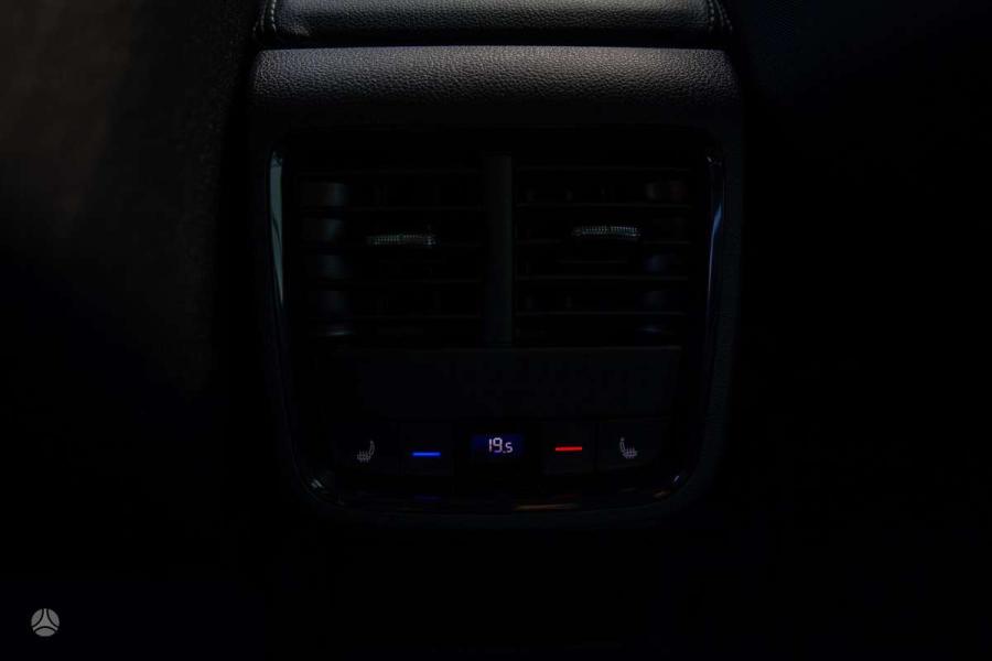 Blue Skoda Octavia 2021 in Kaunas, with an engine capacity of 2.00 L and mileage of 200 thousand km for 13050 €, photo 15 on AUTOMOTO.COM.LV