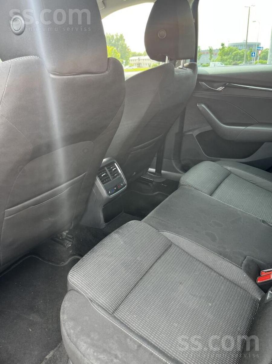 Blue Skoda Octavia 2021 in Riga, with an engine capacity of 2.00 L and mileage of 197 thousand km for 15990 €, photo 7 on AUTOMOTO.COM.LV