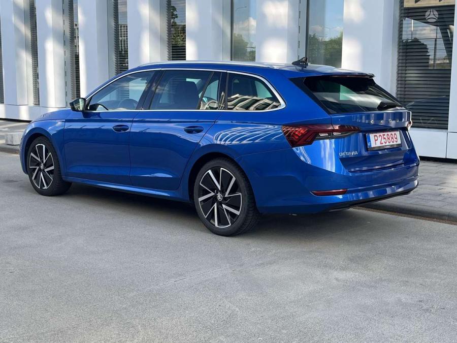 Blue Skoda Octavia 2021 in Vilnius, with an engine capacity of 1.97 L and mileage of 178 thousand km for 16904 €, photo 3 on AUTOMOTO.COM.LV