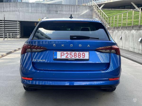 Blue Skoda Octavia 2021 in Vilnius, with an engine capacity of 1.97 L and mileage of 178 thousand km for 16904 €, photo 5 on AUTOMOTO.COM.LV