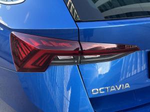 Blue Skoda Octavia 2021 in Vilnius, with an engine capacity of 1.97 L and mileage of 178 thousand km for 16904 €, photo 7 on AUTOMOTO.COM.LV