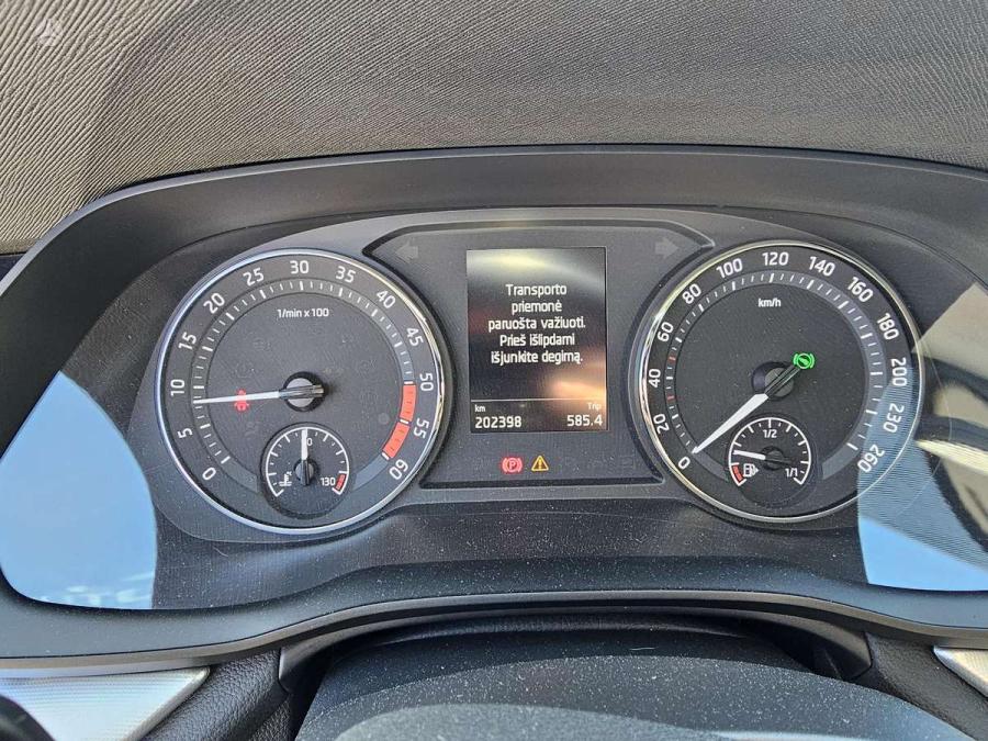 Blue Skoda Octavia 2021 in Kaunas, with an engine capacity of 2.00 L and mileage of 201 thousand km for 13150 €, photo 29 on AUTOMOTO.COM.LV