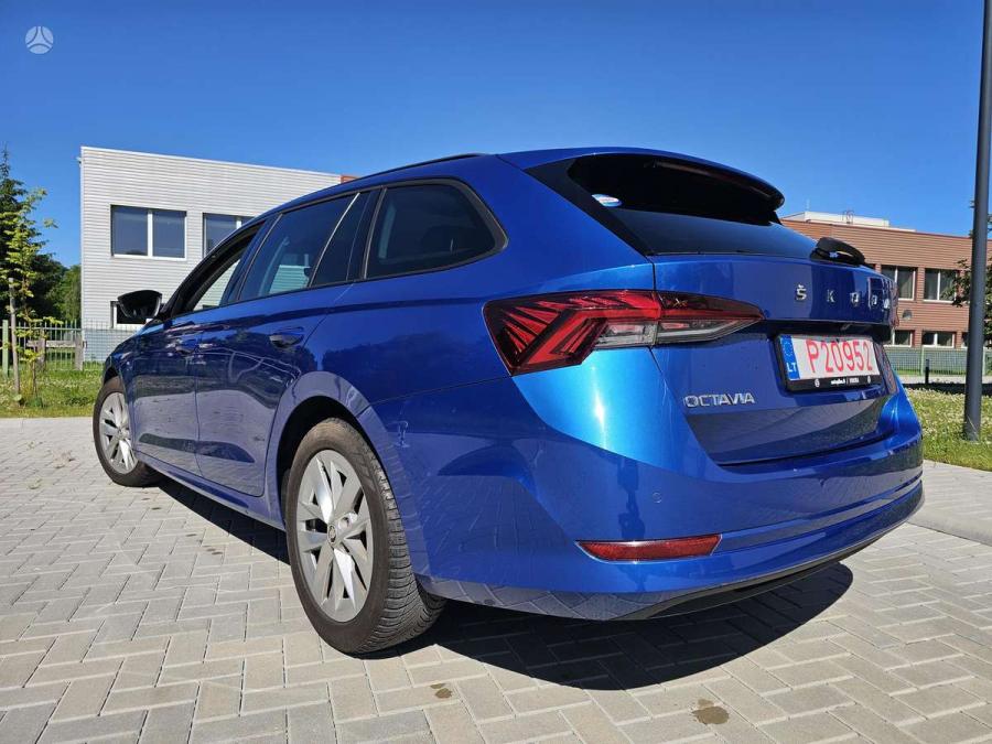 Blue Skoda Octavia 2021 in Kaunas, with an engine capacity of 2.00 L and mileage of 201 thousand km for 13150 €, photo 39 on AUTOMOTO.COM.LV