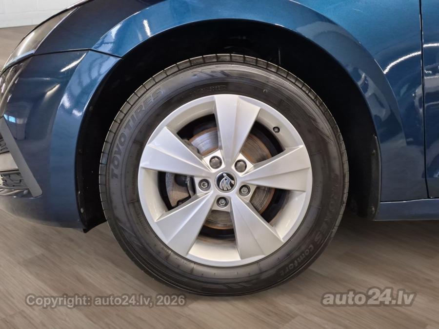 Zils Skoda Octavia 2021 Tallina, ar dzinēja tilpumu 2.00 L un nobraukumu 134 tūkst. km par 16990 €, foto 16 vietnē AUTOMOTO.COM.LV