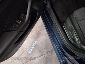 Zils Skoda Octavia 2021 Tallina, ar dzinēja tilpumu 2.00 L un nobraukumu 134 tūkst. km par 16990 €, foto 18 vietnē AUTOMOTO.COM.LV