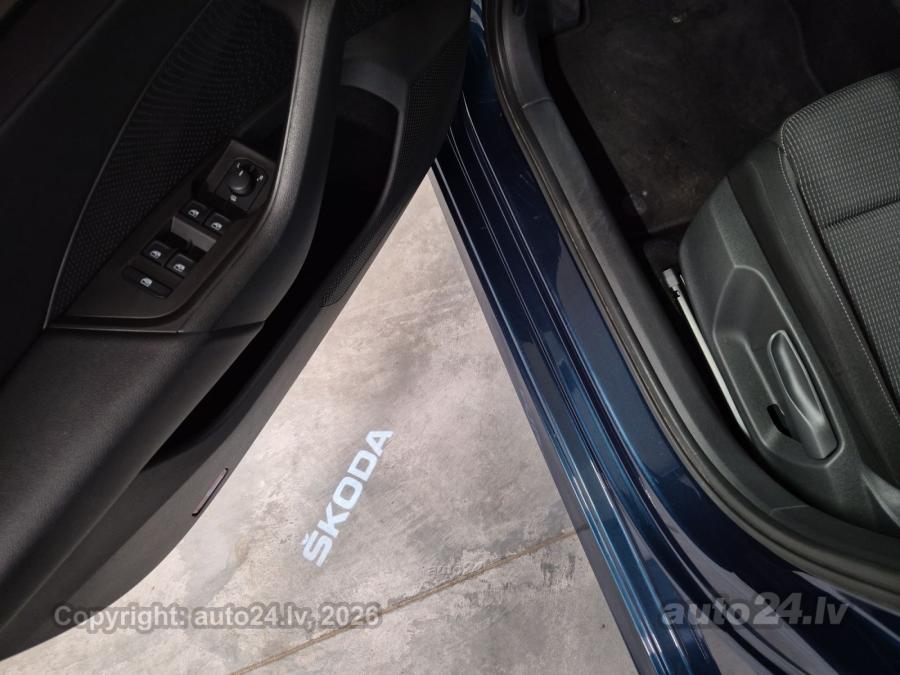 Zils Skoda Octavia 2021 Tallina, ar dzinēja tilpumu 2.00 L un nobraukumu 134 tūkst. km par 16990 €, foto 18 vietnē AUTOMOTO.COM.LV