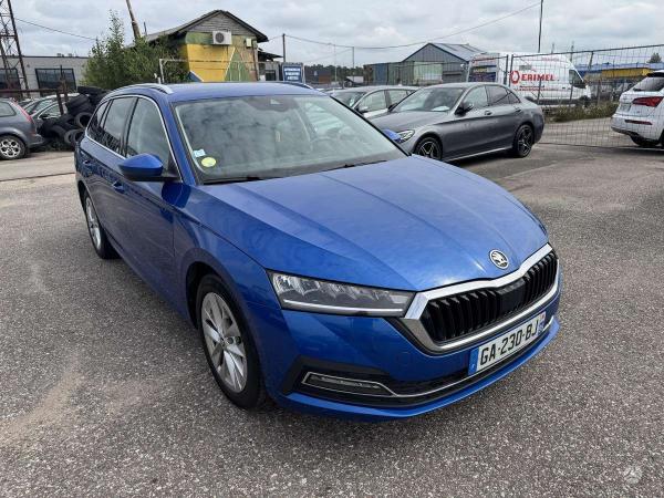 Blue Skoda Octavia 2021 in Kaunas, with an engine capacity of 1.97 L and mileage of 200 thousand km for 15400 €, photo 2 on AUTOMOTO.COM.LV