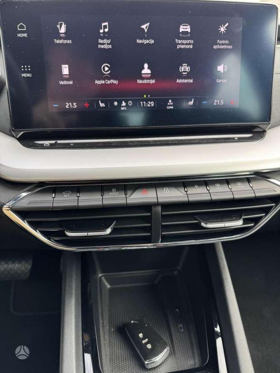 Blue Skoda Octavia 2021 in Kaunas, with an engine capacity of 1.97 L and mileage of 200 thousand km for 15400 €, photo 17 on AUTOMOTO.COM.LV