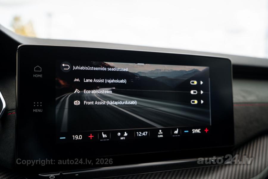 Zils Skoda Octavia 2021 Tartu, ar dzinēja tilpumu 2.00 L un nobraukumu 70 tūkst. km par 24900 €, foto 24 vietnē AUTOMOTO.COM.LV