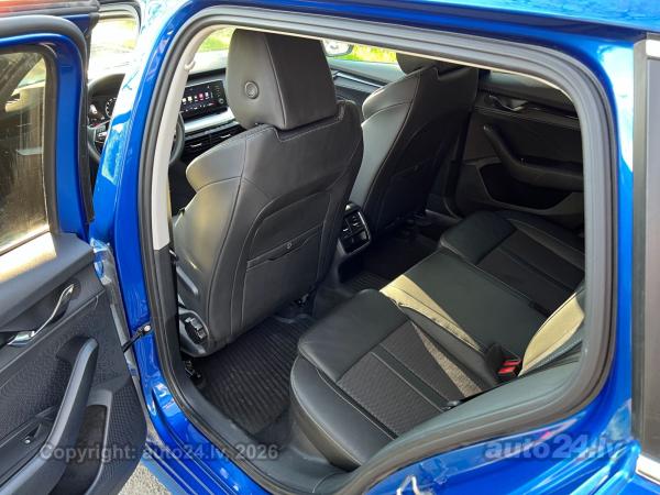 Blue Skoda Octavia 2021 in Tallinn, with an engine capacity of 1.50 L and mileage of 105 thousand km for 18499 €, photo 7 on AUTOMOTO.COM.LV